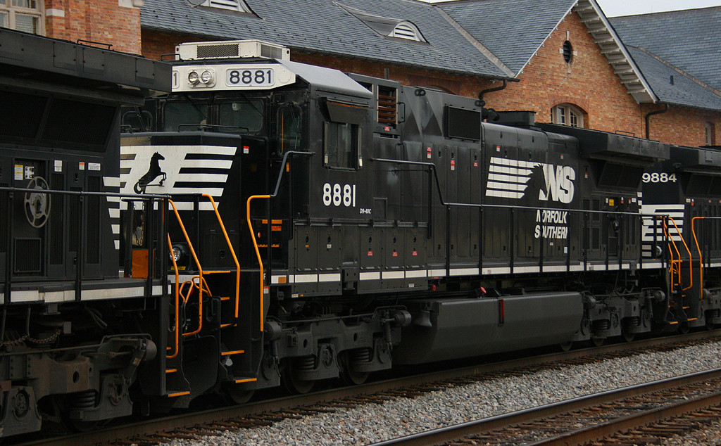NS 8881